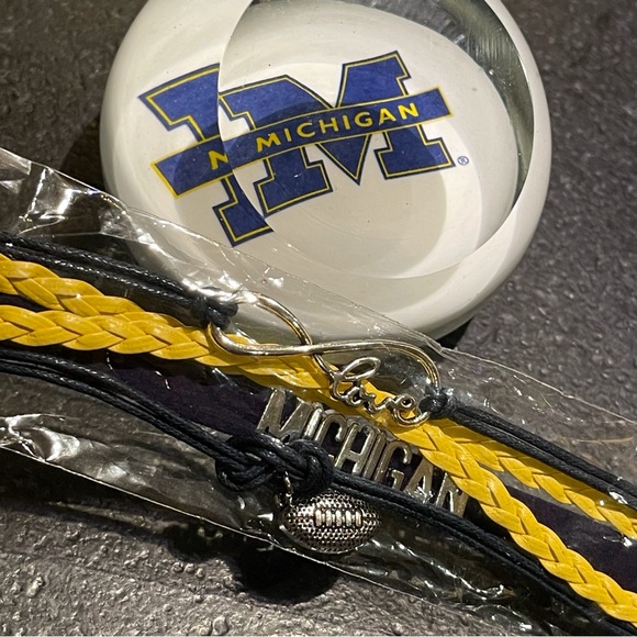Jewelry | Nwt University Of Michigan Collegiate Paperweight Bracelet ...